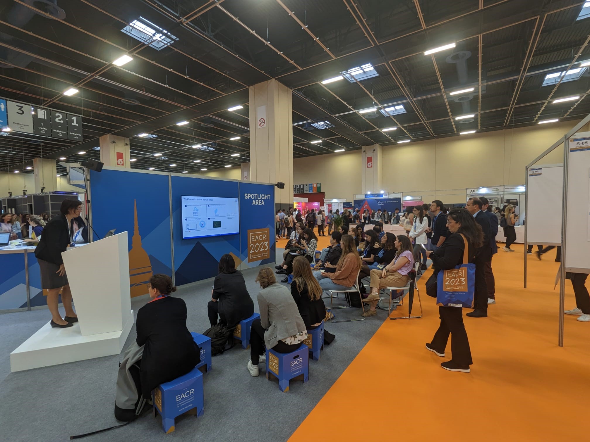 New Way Management & EACR choose FestivalChairs - FestivalChairs